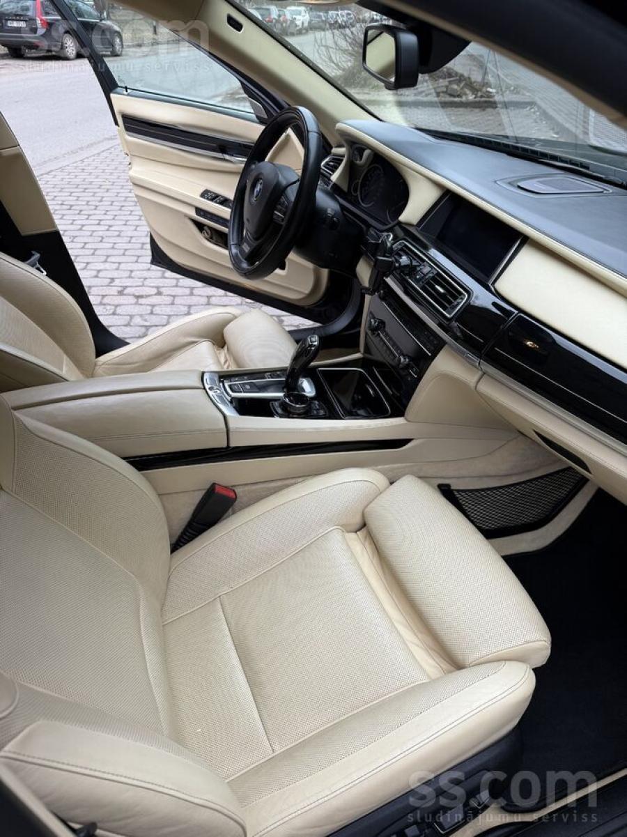 Zils BMW 740 2013 Rīga, ar dzinēja tilpumu 3.00 L un nobraukumu 203 tūkst. km par 16500 €, foto 16 vietnē AUTOMOTO.COM.LV