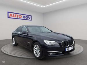 Blue BMW 740 2014 in Kaunas, with an engine capacity of 3.00 L and mileage of 254 thousand km for 13999 €, photo 8 on AUTOMOTO.COM.LV
