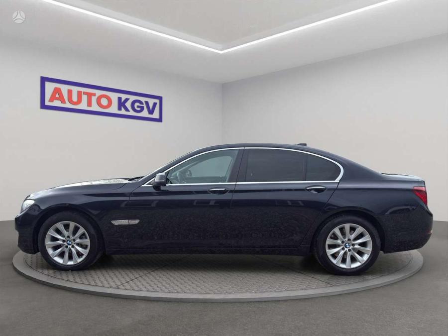 Zils BMW 740 2014 Kauņa, ar dzinēja tilpumu 3.00 L un nobraukumu 254 tūkst. km par 13999 €, foto 3 vietnē AUTOMOTO.COM.LV