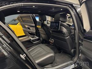 Zils BMW 740 2016 Rīga, ar dzinēja tilpumu 3.00 L un nobraukumu 161 tūkst. km par 30990 €, foto 21 vietnē AUTOMOTO.COM.LV