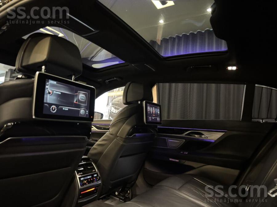 Zils BMW 740 2016 Rīga, ar dzinēja tilpumu 3.00 L un nobraukumu 161 tūkst. km par 30990 €, foto 24 vietnē AUTOMOTO.COM.LV