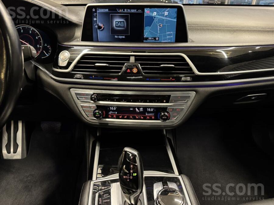Zils BMW 740 2016 Rīga, ar dzinēja tilpumu 3.00 L un nobraukumu 161 tūkst. km par 30990 €, foto 26 vietnē AUTOMOTO.COM.LV