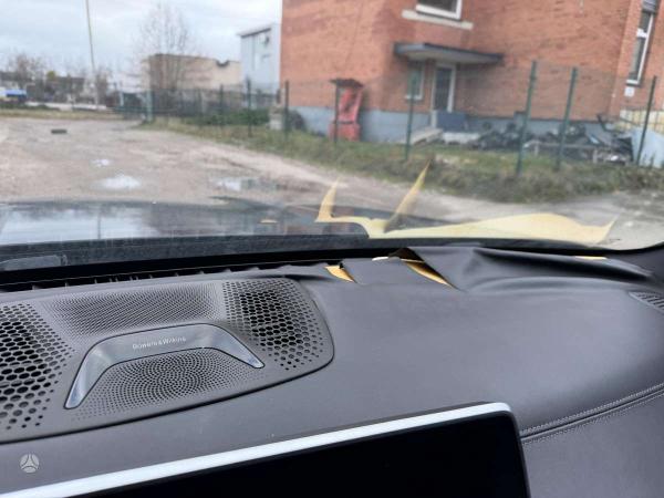 Blue BMW 740 2016 in Marijampole, with an engine capacity of 2.98 L and mileage of 240 thousand km for 14000 €, photo 7 on AUTOMOTO.COM.LV