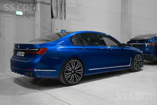 Blue BMW 740 2016 in Riga, with an engine capacity of 3.00 L and mileage of 170 thousand km for 35900 €, photo 4 on AUTOMOTO.COM.LV
