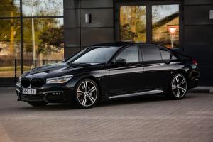 Zils BMW 740 2016 Rīga, ar dzinēja tilpumu 3.00 L un nobraukumu 245 tūkst. km par 34500 €, foto 22 vietnē AUTOMOTO.COM.LV
