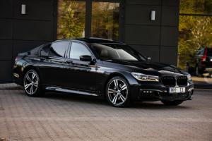Zils BMW 740 2016 Rīga, ar dzinēja tilpumu 3.00 L un nobraukumu 245 tūkst. km par 34500 €, foto 24 vietnē AUTOMOTO.COM.LV