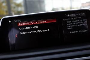 Zils BMW 740 2016 Rīga, ar dzinēja tilpumu 3.00 L un nobraukumu 245 tūkst. km par 34500 €, foto 32 vietnē AUTOMOTO.COM.LV