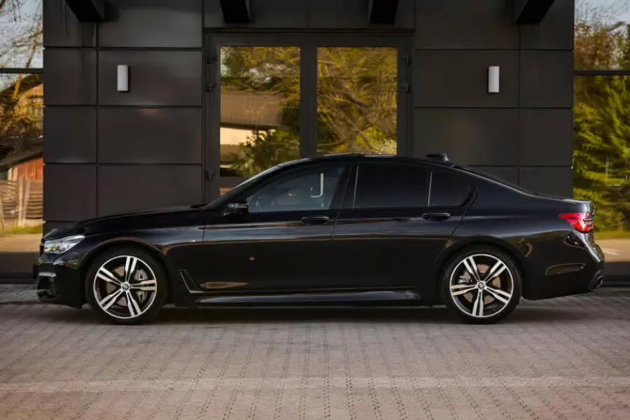 Zils BMW 740 2016 Jelgava, ar dzinēja tilpumu 3.00 L un nobraukumu 245 tūkst. km par 30500 €, foto 8 vietnē AUTOMOTO.COM.LV