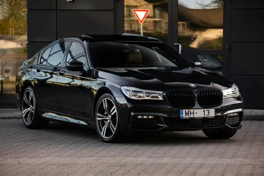 Zils BMW 740 2016 Jelgava, ar dzinēja tilpumu 3.00 L un nobraukumu 245 tūkst. km par 30500 €, foto 13 vietnē AUTOMOTO.COM.LV