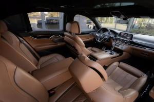 Zils BMW 740 2016 Jelgava, ar dzinēja tilpumu 3.00 L un nobraukumu 245 tūkst. km par 30500 €, foto 33 vietnē AUTOMOTO.COM.LV