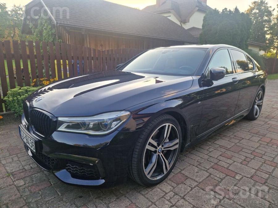 Blue BMW 740 2016 in Jelgava, with an engine capacity of 3.00 L and mileage of 260 thousand km for 28800 €, photo 3 on AUTOMOTO.COM.LV
