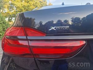 Blue BMW 740 2016 in Jelgava, with an engine capacity of 3.00 L and mileage of 260 thousand km for 28800 €, photo 6 on AUTOMOTO.COM.LV