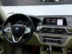 Синий БМВ 740 2017 в Вильнюс, объемом двигателя 3.00 л и пробегом 86 тыс. км за 22300 €, фото 16 на AUTOMOTO.COM.LV