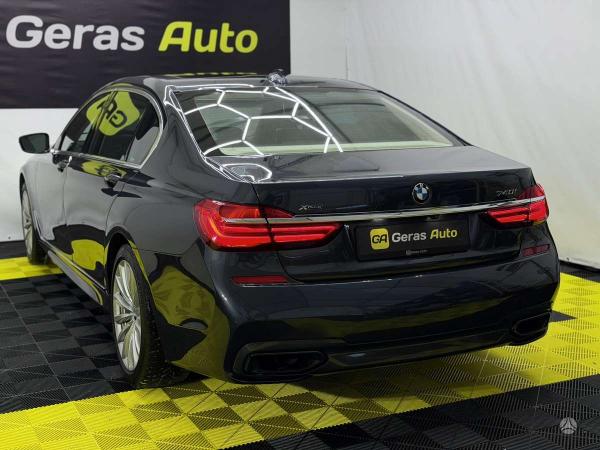 Blue BMW 740 2017 in Vilnius, with an engine capacity of 3.00 L and mileage of 86 thousand km for 22300 €, photo 6 on AUTOMOTO.COM.LV
