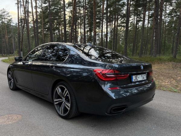 Zils BMW 740 2018 Rīga, ar dzinēja tilpumu 3.00 L un nobraukumu 210 tūkst. km par 29000 €, foto 6 vietnē AUTOMOTO.COM.LV