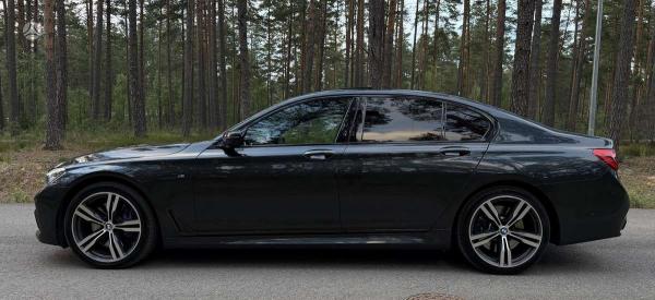 Zils BMW 740 2018 Rīga, ar dzinēja tilpumu 3.00 L un nobraukumu 210 tūkst. km par 29000 €, foto 7 vietnē AUTOMOTO.COM.LV