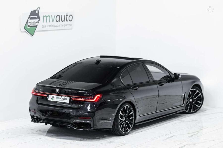 Blue BMW 740 2019 in Tallinn, with an engine capacity of 2.99 L and mileage of 134 thousand km for 48990 €, photo 3 on AUTOMOTO.COM.LV