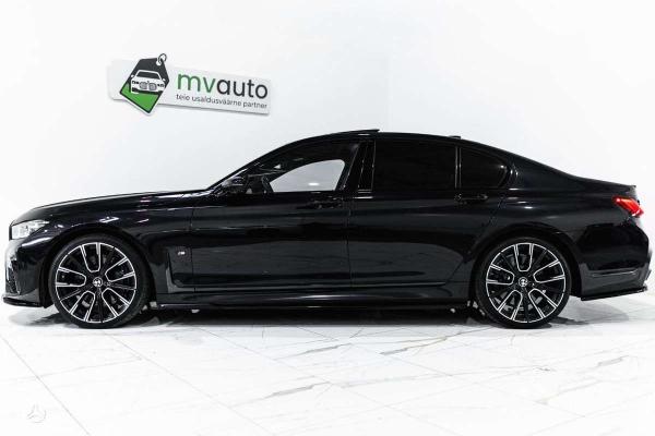 Blue BMW 740 2019 in Tallinn, with an engine capacity of 2.99 L and mileage of 134 thousand km for 48990 €, photo 6 on AUTOMOTO.COM.LV