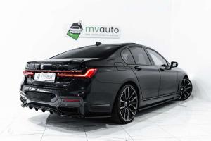Blue BMW 740 2019 in Tallinn, with an engine capacity of 2.99 L and mileage of 134 thousand km for 48990 €, photo 9 on AUTOMOTO.COM.LV