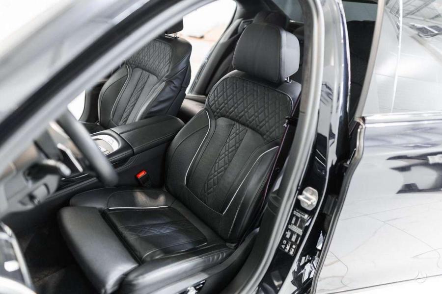 Blue BMW 740 2019 in Tallinn, with an engine capacity of 2.99 L and mileage of 134 thousand km for 48990 €, photo 13 on AUTOMOTO.COM.LV