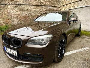 Brown BMW 740 2010 in Riga, with an engine capacity of 3.00 L and mileage of 231 thousand km for 10900 €, photo  on AUTOMOTO.COM.LV