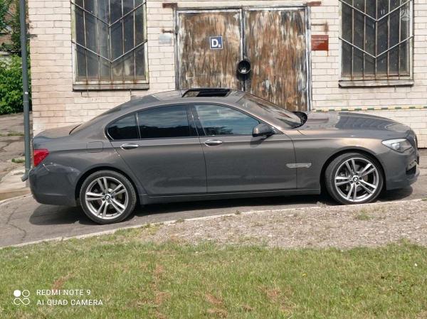 Brown BMW 740 2011 in Vilnius, with an engine capacity of 0.00 L and mileage of 321 thousand km for 11600 €, photo 2 on AUTOMOTO.COM.LV