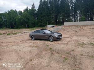 Brown BMW 740 2011 in Vilnius, with an engine capacity of 0.00 L and mileage of 321 thousand km for 11600 €, photo 4 on AUTOMOTO.COM.LV