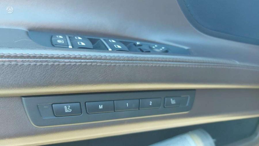 Brown BMW 740 2011 in Vilnius, with an engine capacity of 0.00 L and mileage of 321 thousand km for 11600 €, photo 20 on AUTOMOTO.COM.LV