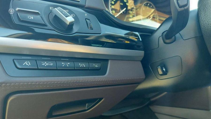 Brown BMW 740 2011 in Vilnius, with an engine capacity of 0.00 L and mileage of 321 thousand km for 11600 €, photo 22 on AUTOMOTO.COM.LV