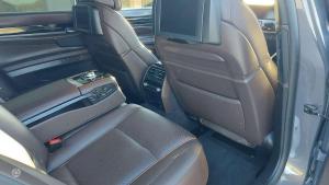Brown BMW 740 2011 in Vilnius, with an engine capacity of 0.00 L and mileage of 321 thousand km for 11600 €, photo 23 on AUTOMOTO.COM.LV