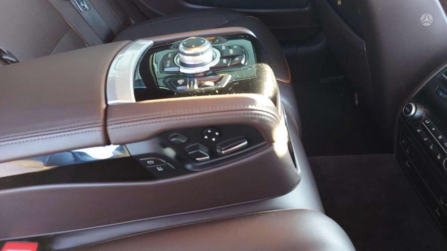 Brown BMW 740 2011 in Vilnius, with an engine capacity of 0.00 L and mileage of 321 thousand km for 11600 €, photo 24 on AUTOMOTO.COM.LV