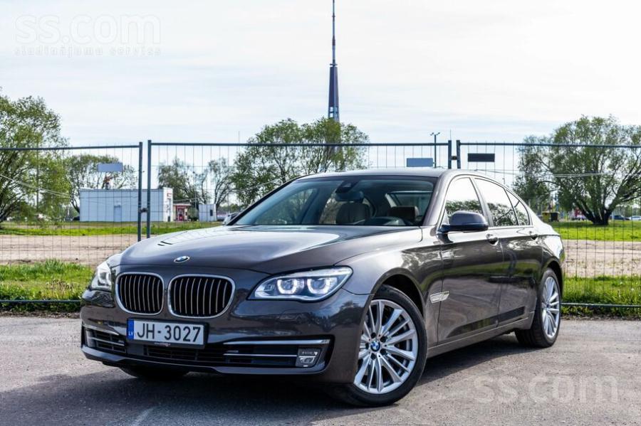Brūns BMW 740 2012 Rīga, ar dzinēja tilpumu 3.00 L un nobraukumu 303 tūkst. km par 15990 €, foto 1 vietnē AUTOMOTO.COM.LV