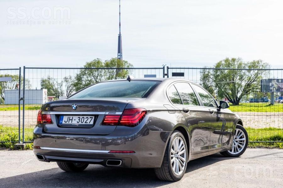 Brūns BMW 740 2012 Rīga, ar dzinēja tilpumu 3.00 L un nobraukumu 303 tūkst. km par 15990 €, foto 6 vietnē AUTOMOTO.COM.LV