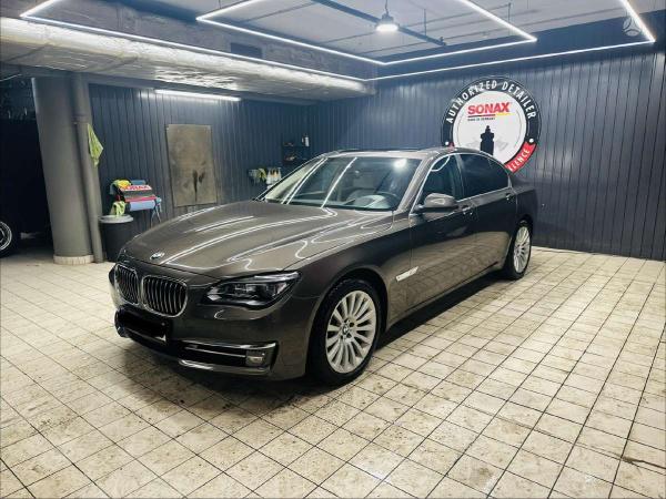 Brūns BMW 740 2012 Viļņa, ar dzinēja tilpumu 2.99 L un nobraukumu 264 tūkst. km par 13800 €, foto 11 vietnē AUTOMOTO.COM.LV