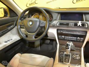 Brown BMW 740 2012 in Avizieniai, with an engine capacity of 3.00 L and mileage of 266 thousand km for 11900 €, photo 12 on AUTOMOTO.COM.LV