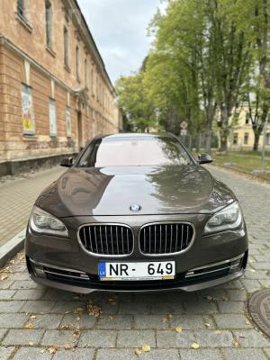 Brūns BMW 740 2013 Jūrmala, ar dzinēja tilpumu 3.00 L un nobraukumu 244 tūkst. km par 15000 €, foto 4 vietnē AUTOMOTO.COM.LV