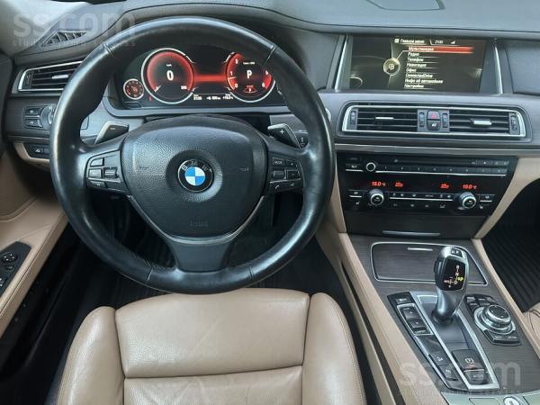 Brūns BMW 740 2013 Jūrmala, ar dzinēja tilpumu 3.00 L un nobraukumu 244 tūkst. km par 15000 €, foto 7 vietnē AUTOMOTO.COM.LV
