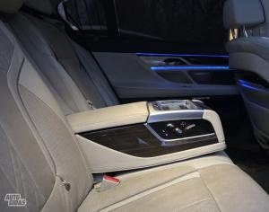 Brūns BMW 740 2016 Viļņa, ar dzinēja tilpumu 3.00 L un nobraukumu 128 tūkst. km par 19900 €, foto 10 vietnē AUTOMOTO.COM.LV