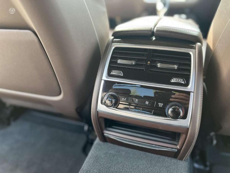Brūns BMW 740 2016 Tauragė, ar dzinēja tilpumu 2.00 L un nobraukumu 147 tūkst. km par 27900 €, foto 9 vietnē AUTOMOTO.COM.LV
