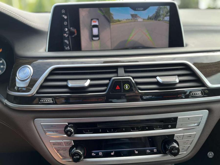 Brūns BMW 740 2016 Tauragė, ar dzinēja tilpumu 2.00 L un nobraukumu 147 tūkst. km par 27900 €, foto 13 vietnē AUTOMOTO.COM.LV