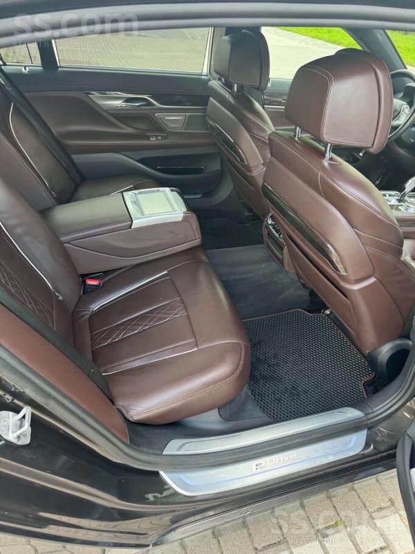 BMW 740 2016 RÄzekne vietnÄ BrÅ«ns BMW 740 2016 RÄzekne, ar dzinÄja tilpumu 2.00 L un nobraukumu 200 tÅ«kst. km par 31250 ā¬, foto 9 vietnÄ AUTOMOTO.COM.LV