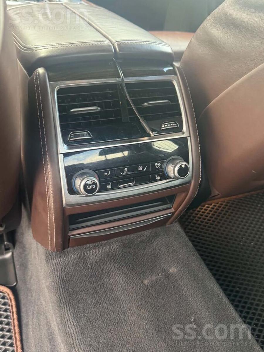 Brūns BMW 740 2016 Rēzekne, ar dzinēja tilpumu 2.00 L un nobraukumu 200 tūkst. km par 31250 €, foto 16 vietnē AUTOMOTO.COM.LV