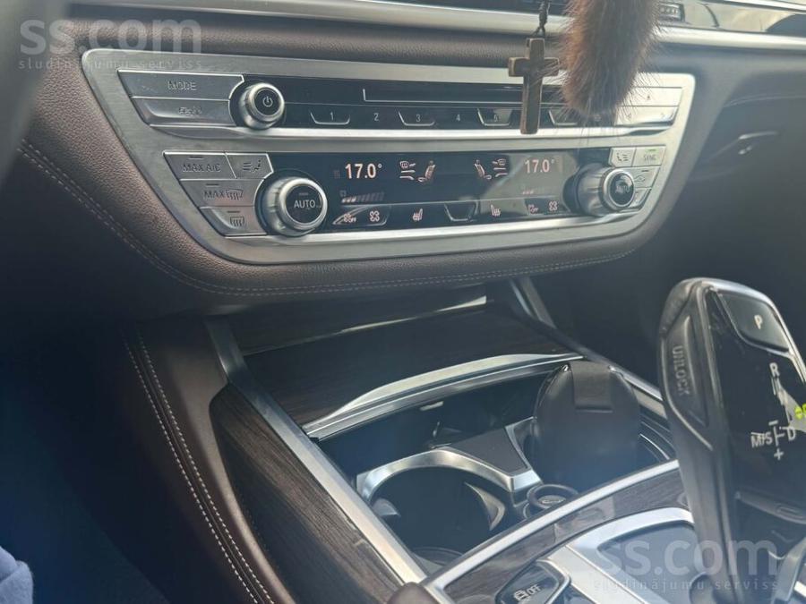 Brūns BMW 740 2016 Rēzekne, ar dzinēja tilpumu 2.00 L un nobraukumu 200 tūkst. km par 31250 €, foto 20 vietnē AUTOMOTO.COM.LV