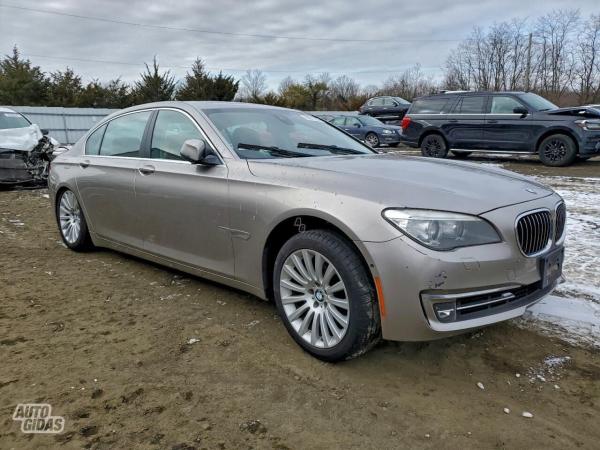 BMW 740 2013 Šilutė, ar dzinēja tilpumu 3.00 L un nobraukumu 132 tūkst. km par 8750 €, foto 1 vietnē AUTOMOTO.COM.LV