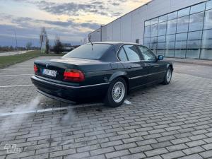 Зеленый БМВ 740 1995 в Паневежис, объемом двигателя 4.00 л и пробегом 274 тыс. км за 7000 €, фото 3 на AUTOMOTO.COM.LV