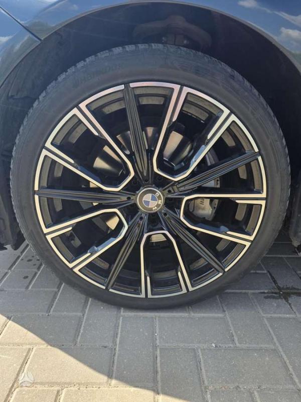 Grey BMW 740 2017 in Kaunas, with an engine capacity of 2.99 L and mileage of 300 thousand km for 25999 €, photo 10 on AUTOMOTO.COM.LV