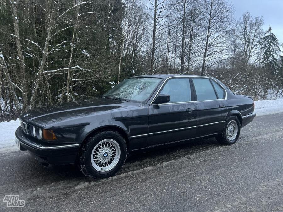 Pelēks BMW 740 1992 Šilutė, ar dzinēja tilpumu 4.00 L un nobraukumu 280 tūkst. km par 7000 €, foto 1 vietnē AUTOMOTO.COM.LV