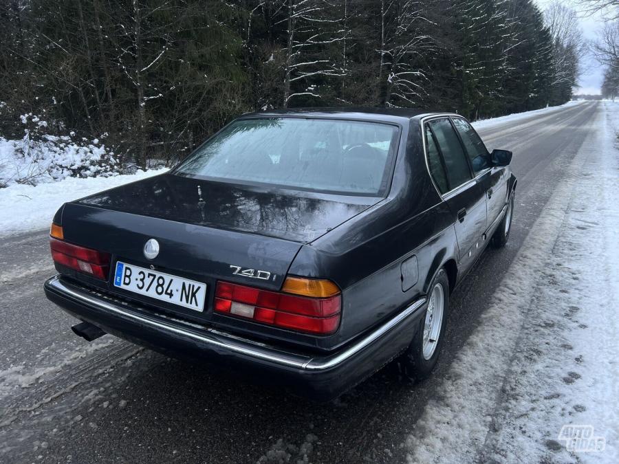 Pelēks BMW 740 1992 Šilutė, ar dzinēja tilpumu 4.00 L un nobraukumu 280 tūkst. km par 7000 €, foto 4 vietnē AUTOMOTO.COM.LV