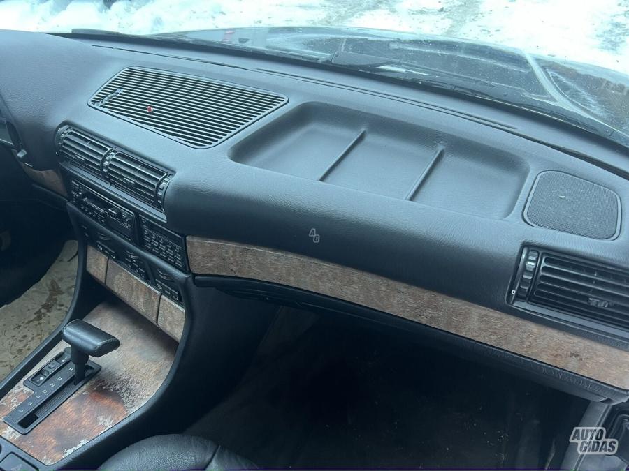 Pelēks BMW 740 1992 Šilutė, ar dzinēja tilpumu 4.00 L un nobraukumu 280 tūkst. km par 7000 €, foto 14 vietnē AUTOMOTO.COM.LV