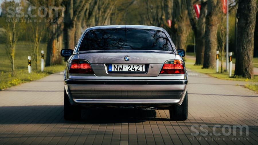 Grey BMW 740 1996 in Valmiera, with an engine capacity of 4.00 L and mileage of 168 thousand km for 8000 €, photo 5 on AUTOMOTO.COM.LV